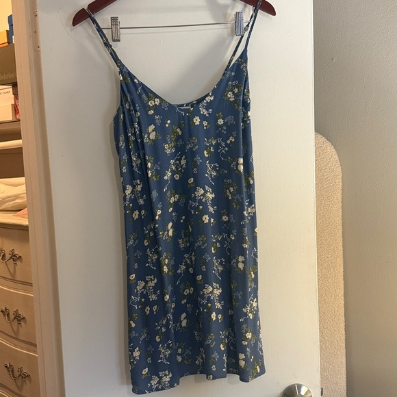 Reformation | Dresses | Reformation Blue Floral Dress | Poshmark
